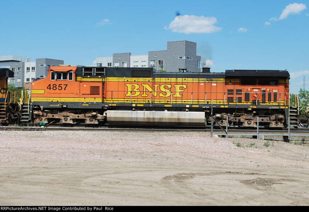 BNSF 4857